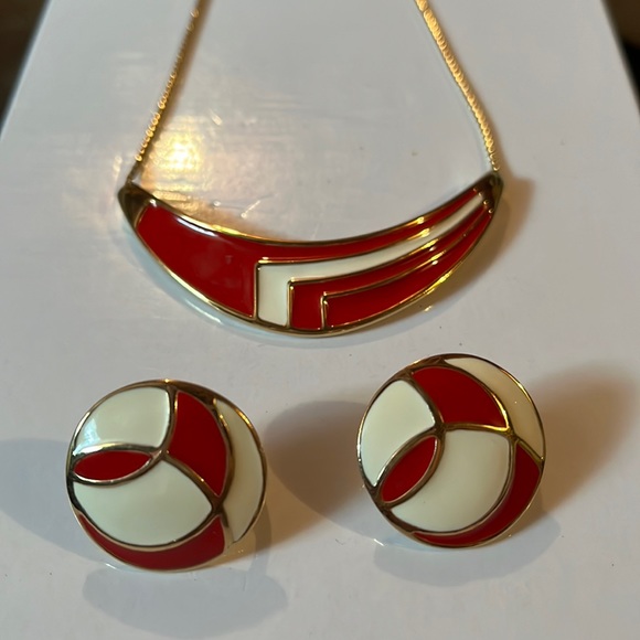Monet | Jewelry | Monet Vintage Signed Red White And Gold Necklace And ...